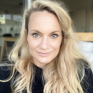 Laura Fauvel | Saatchi Art