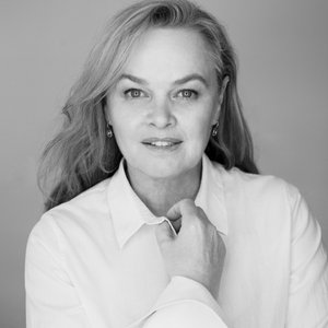 Liesel Edis | Saatchi Art