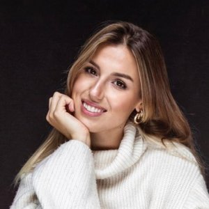 Julia Tarrats | Saatchi Art