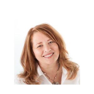 Anna Donahue | Saatchi Art