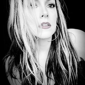 Lori Earley | Saatchi Art