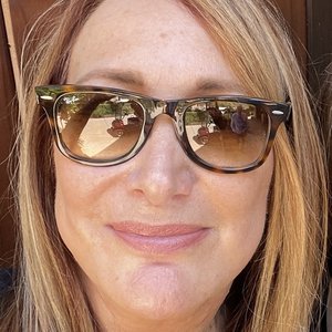 suzanne pratt | Saatchi Art