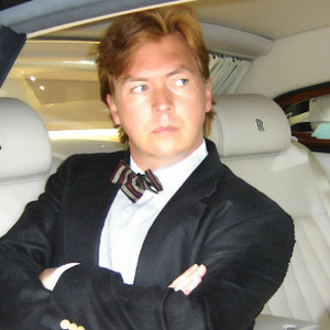 Louis St Lewis Artist | semashow.com