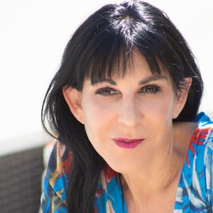 Angela Romeo | Saatchi Art